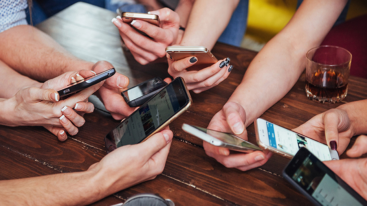 Reach a large audience by mass text message - TextSanity