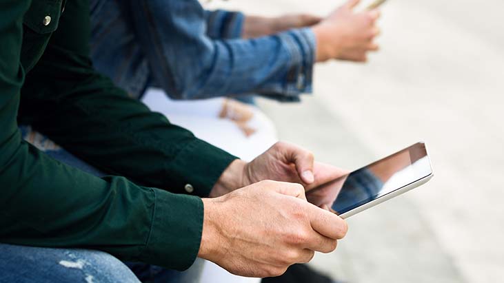 How to Send Follow-Up Text Messages to Clients - TextSanity